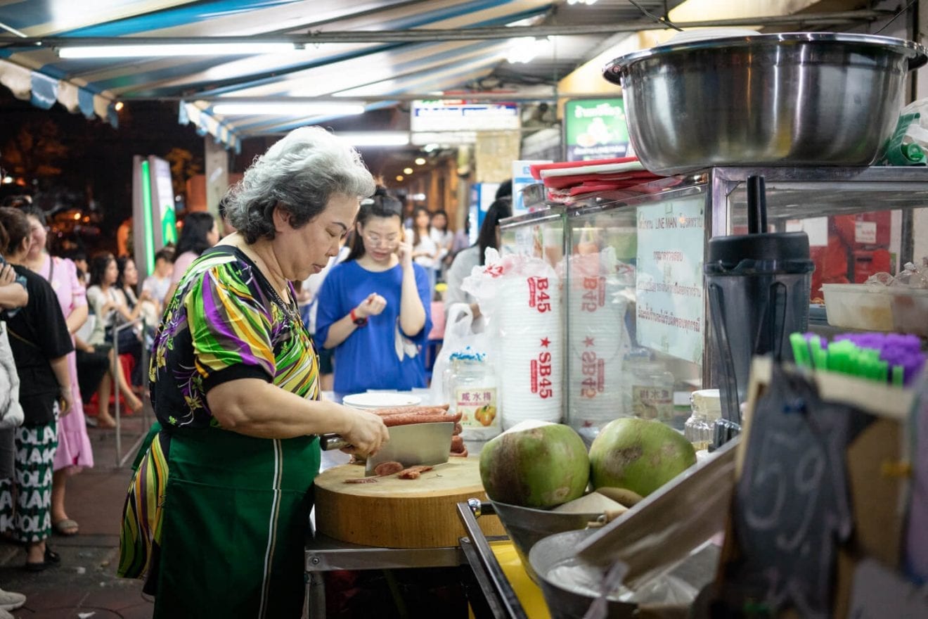 Jeh O Chula Bangkok. Tom Yum mit Bib Gourmand bei Jay Oh